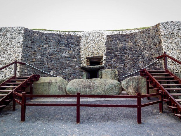 Newgrange Passage Tomb in Photos - Travel Addicts
